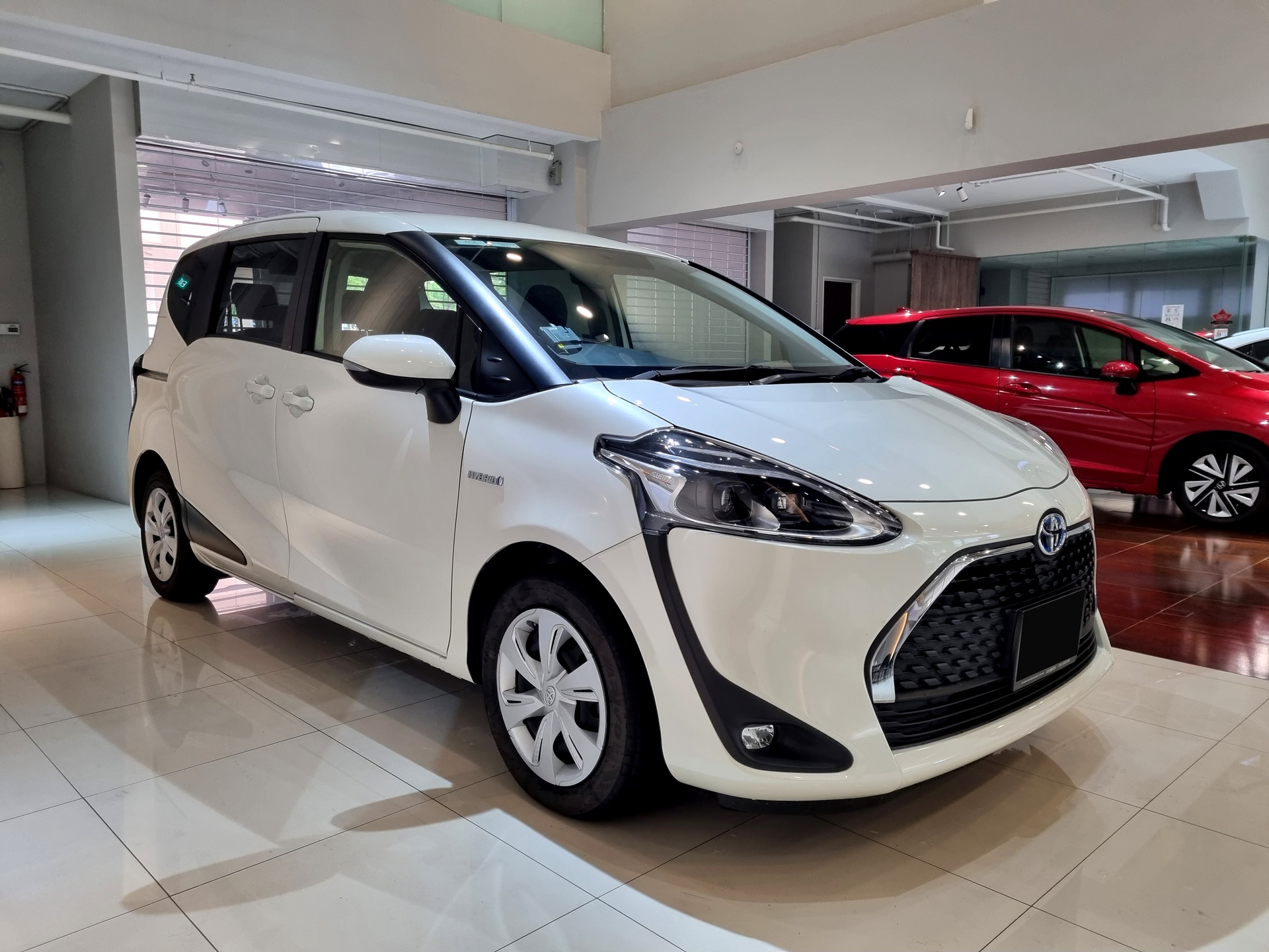 Used Toyota Sienta Hybrid 1.5A X For Sale